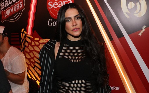 Cleo aposta em look com transparência para primeira noite de Rock in ...