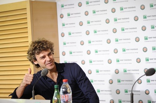 Guga lança biografia em Roland Garros | Top spin - O Globo