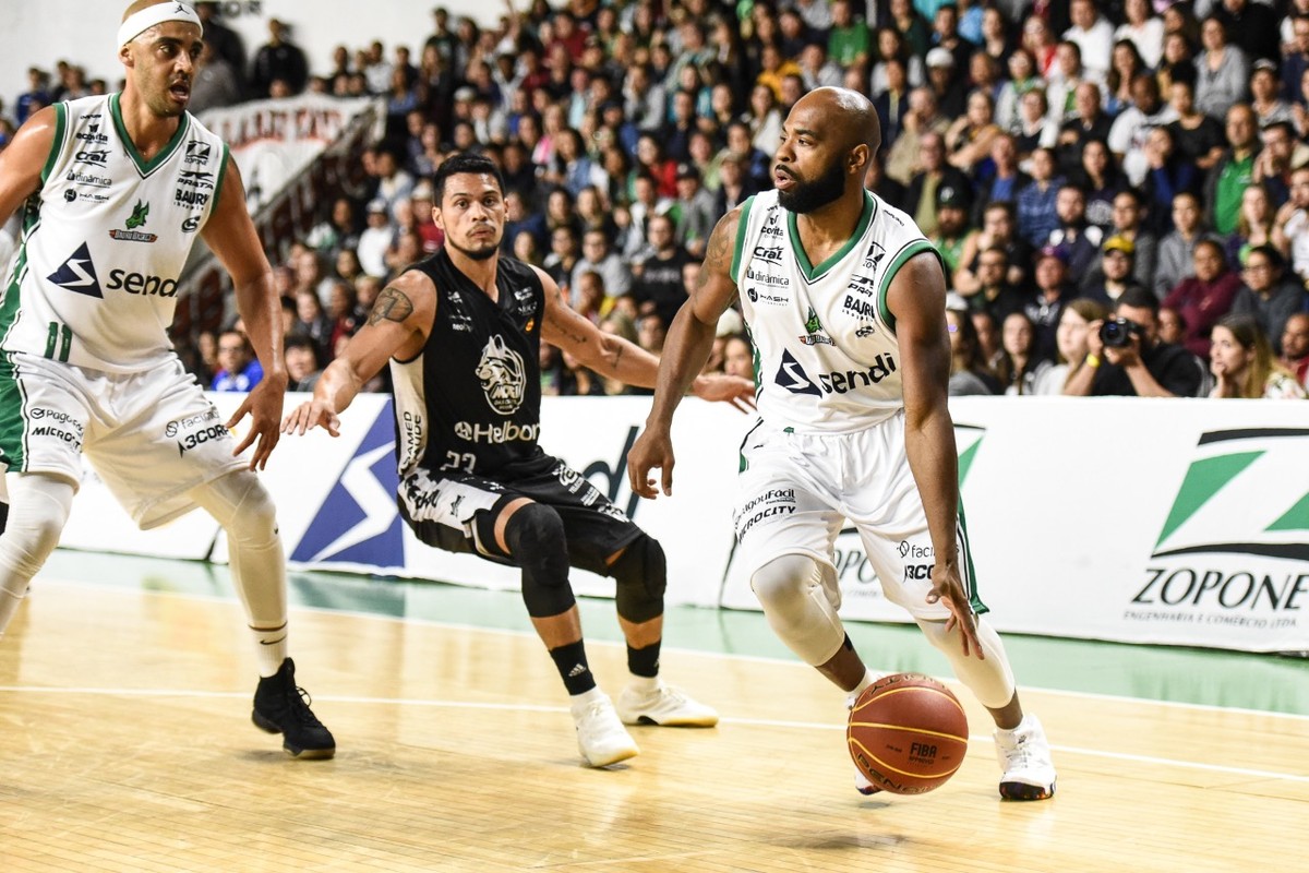 Com Panela lotado, Bauru vence o Mogi e engata segunda vitória no ...