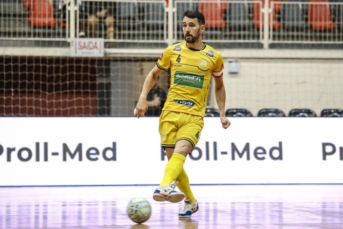 Neto ressalta que Praia precisa focar nas próprias forças para reverter ...