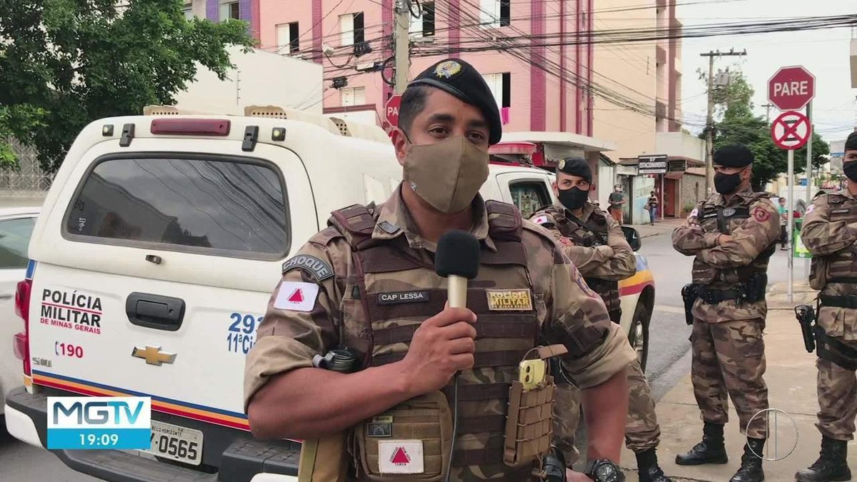 Suspeito De Matar Namorado Da Ex Esposa Se Entrega à Polícia Em Montes