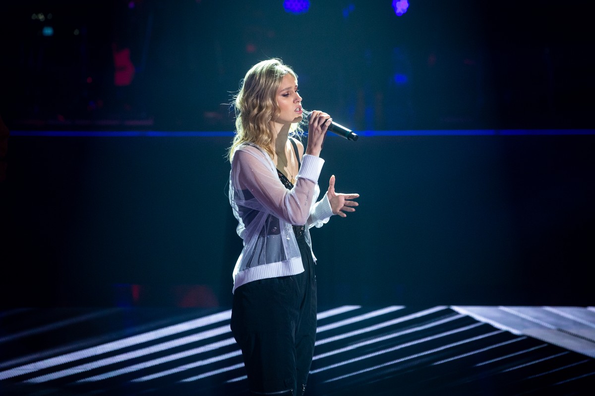 Flora Cruz sobre deixar carreira de modelo: 'Estou focada na música e é ...