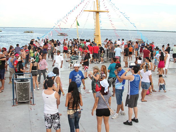 G1 - Veja imagens da movimentação que antecede viagem a Parintins, no ...