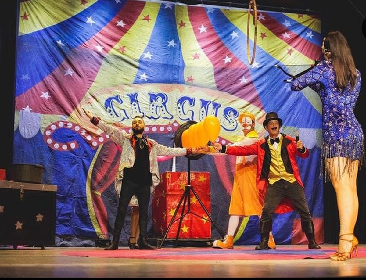 Tem circo em Ponta Grossa? Tem sim, senhor!; venha curtir o espetáculo ...