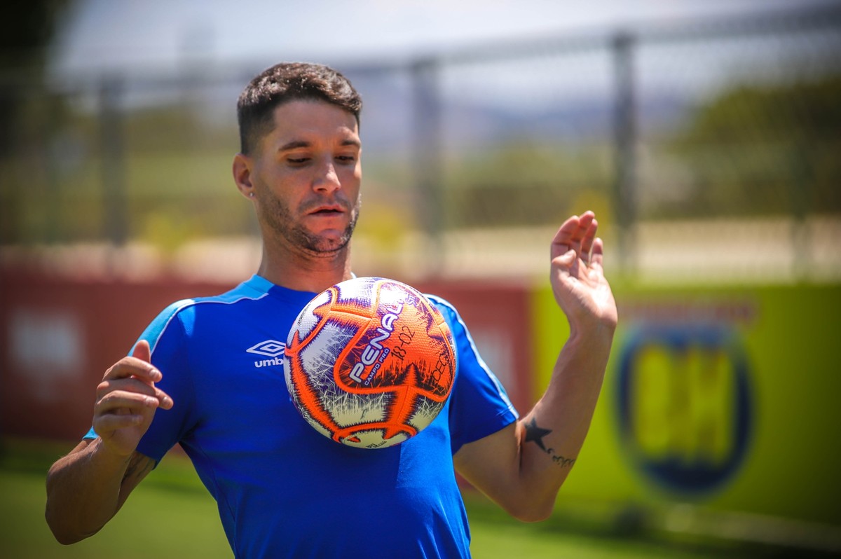 Thiago Neves inicia preparação física no Cruzeiro e só deve voltar aos ...