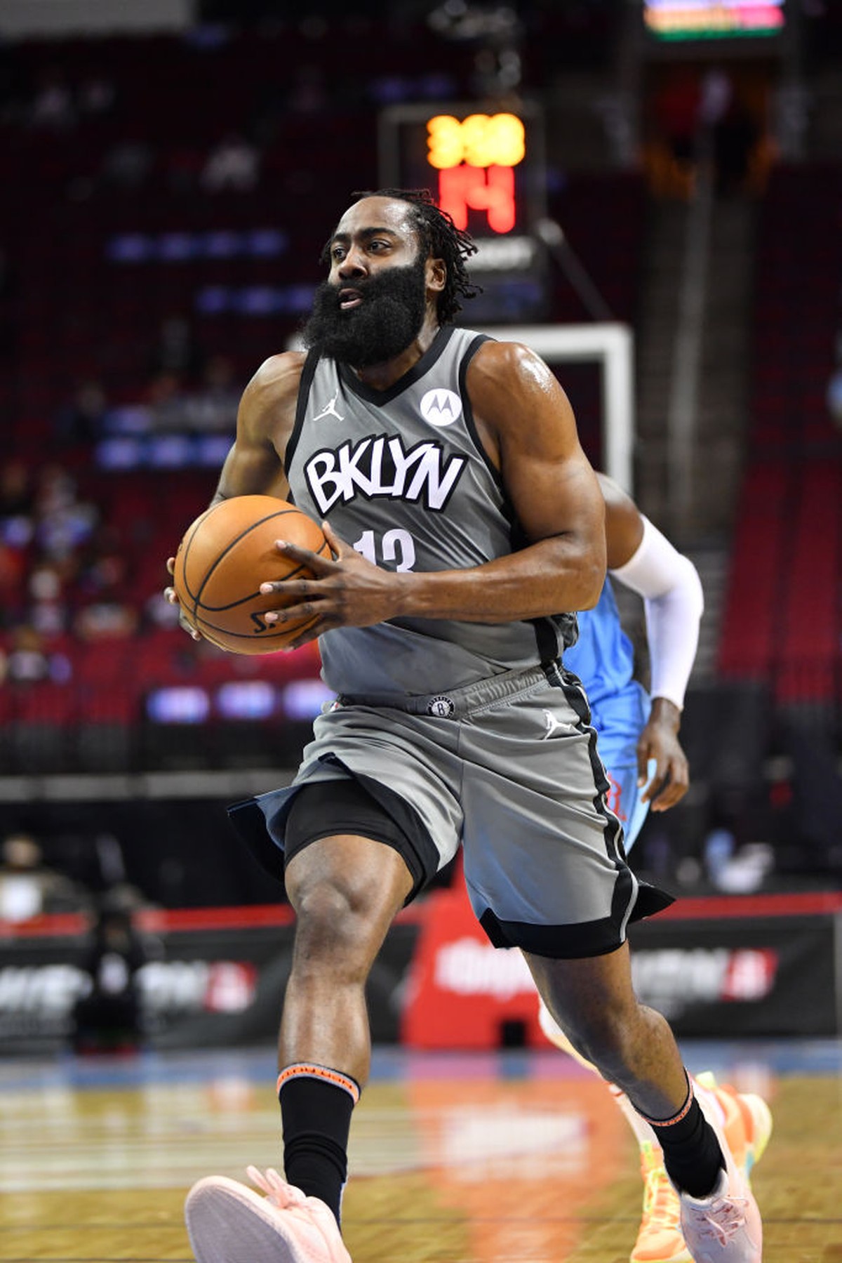 Reencontro de Harden com os Rockets tem tributo, vaias, drible ...