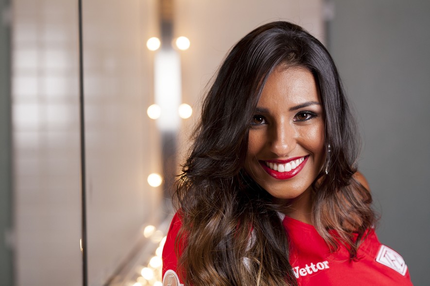 Veja o primeiro ensaio da Musa do Tombense - fotos em musa do mineiro