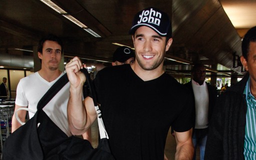 Protagonista de 'Revenge' , Joshua Bowman desembarca em São Paulo ...