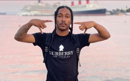 Rapper de 21 anos é morto a tiros durante live - Monet | Notícias