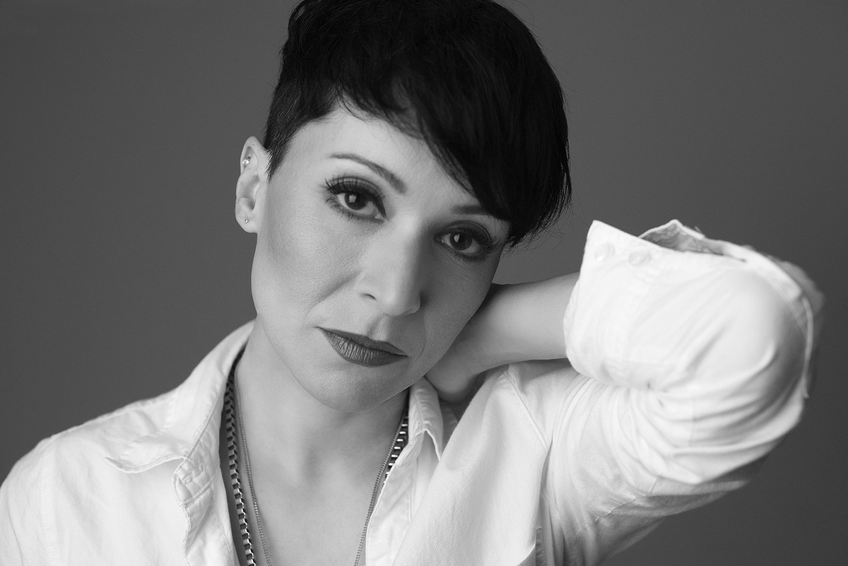 Patricia Marx estende parceria com Jair Oliveira em balada de tom ...