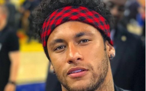 Neymar muda o visual e aparece cacheado - Quem | QUEM News Neymar muda o visual e aparece cacheado - Quem | QUEM News