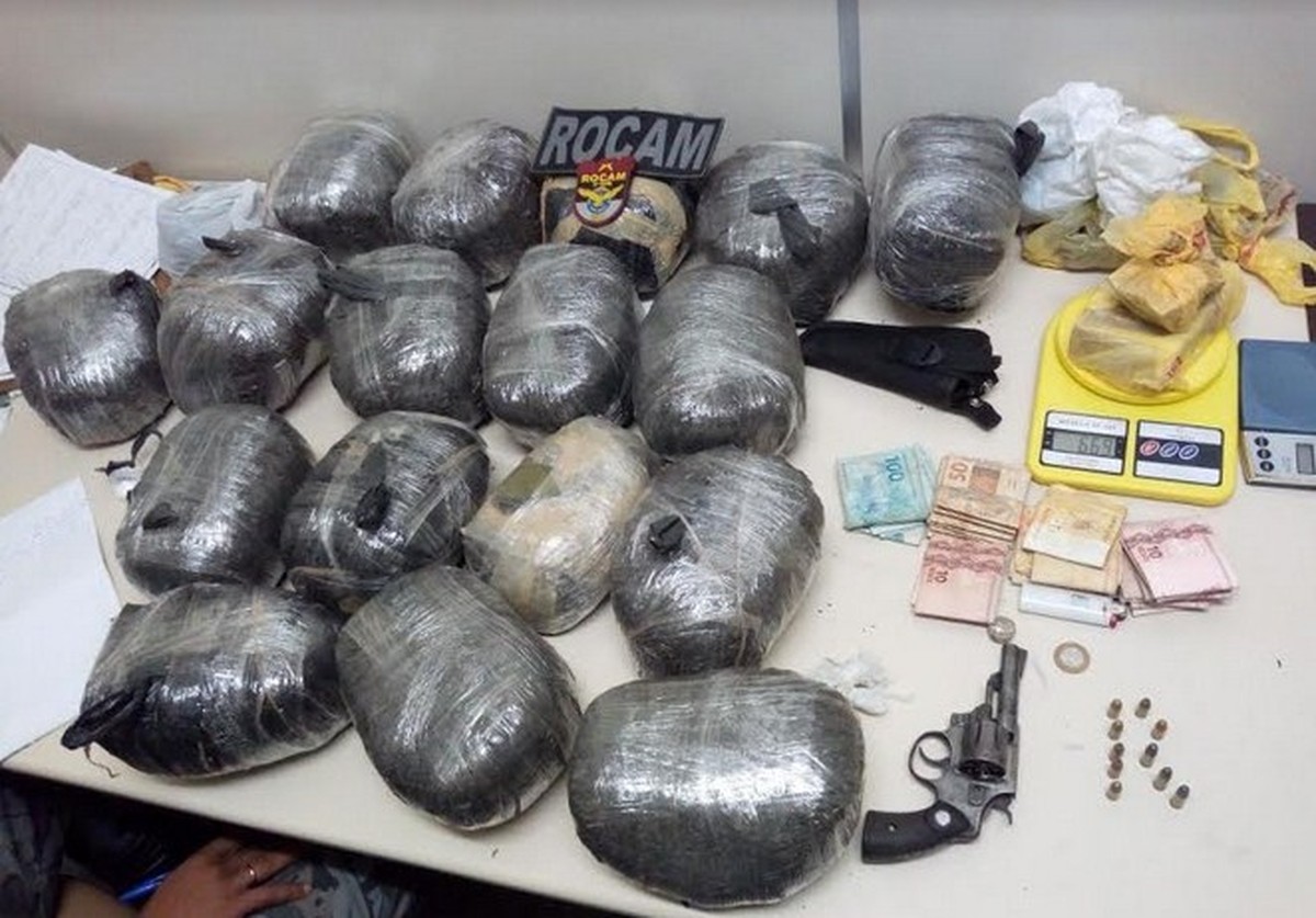 Jovem é Presa Por Tráfico De Drogas Em Salgueiro E Polícia Apreende