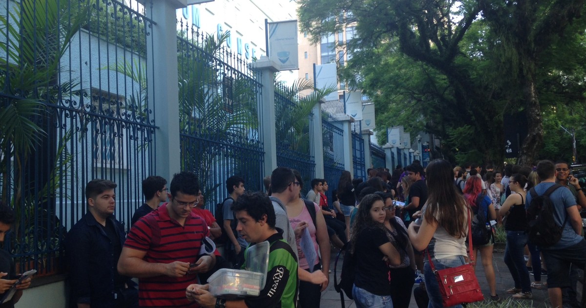 G1 - UFRGS divulga gabaritos do primeiro dia do vestibular 2015 ...
