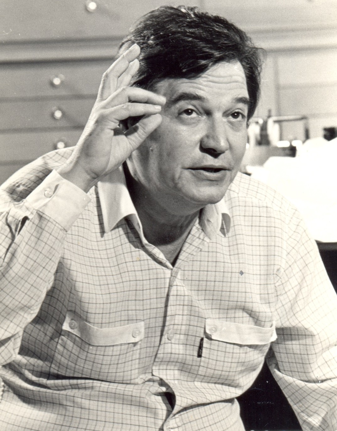 Rádio MEC terá programação especial pelos 90 anos de Tom Jobim ...