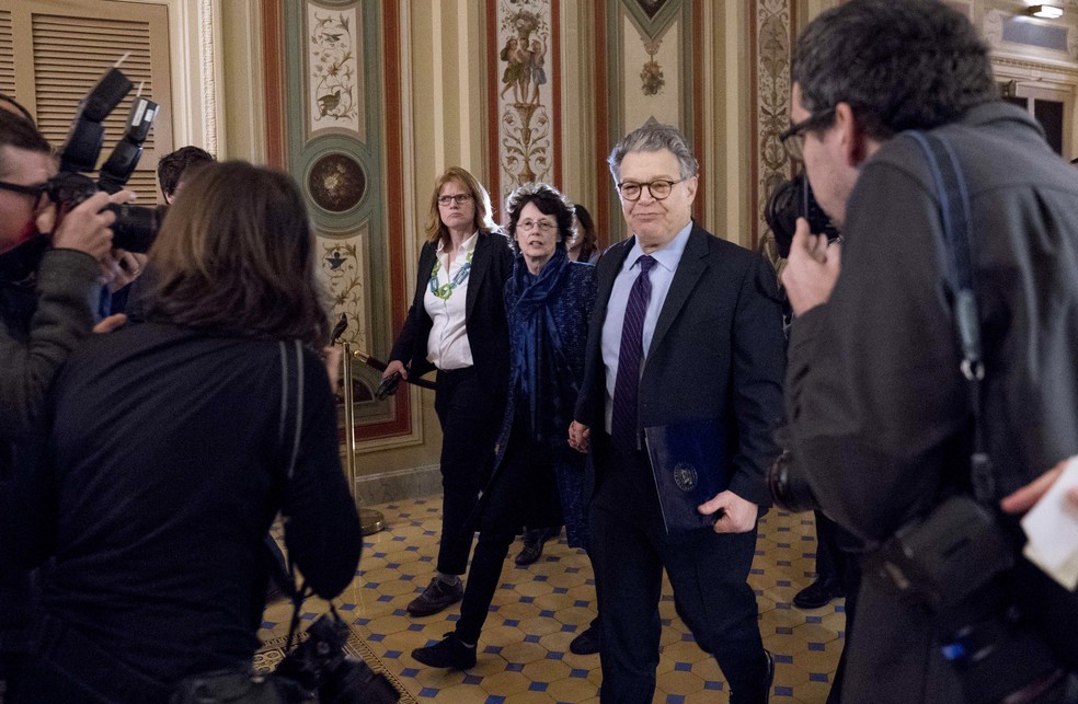 Acusado de má conduta sexual, senador democrata Al Franken diz que ...