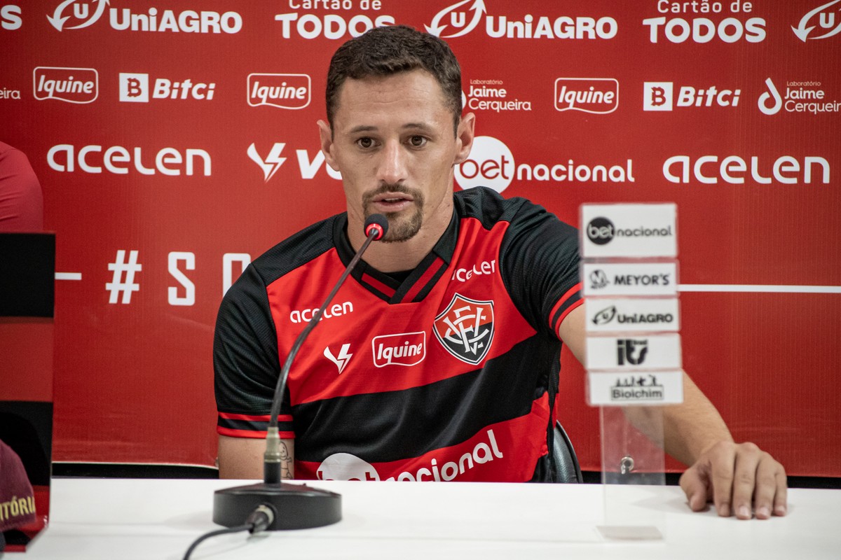 Nicolás Dibble exalta força do elenco do Vitória: "A torcida tem que ...
