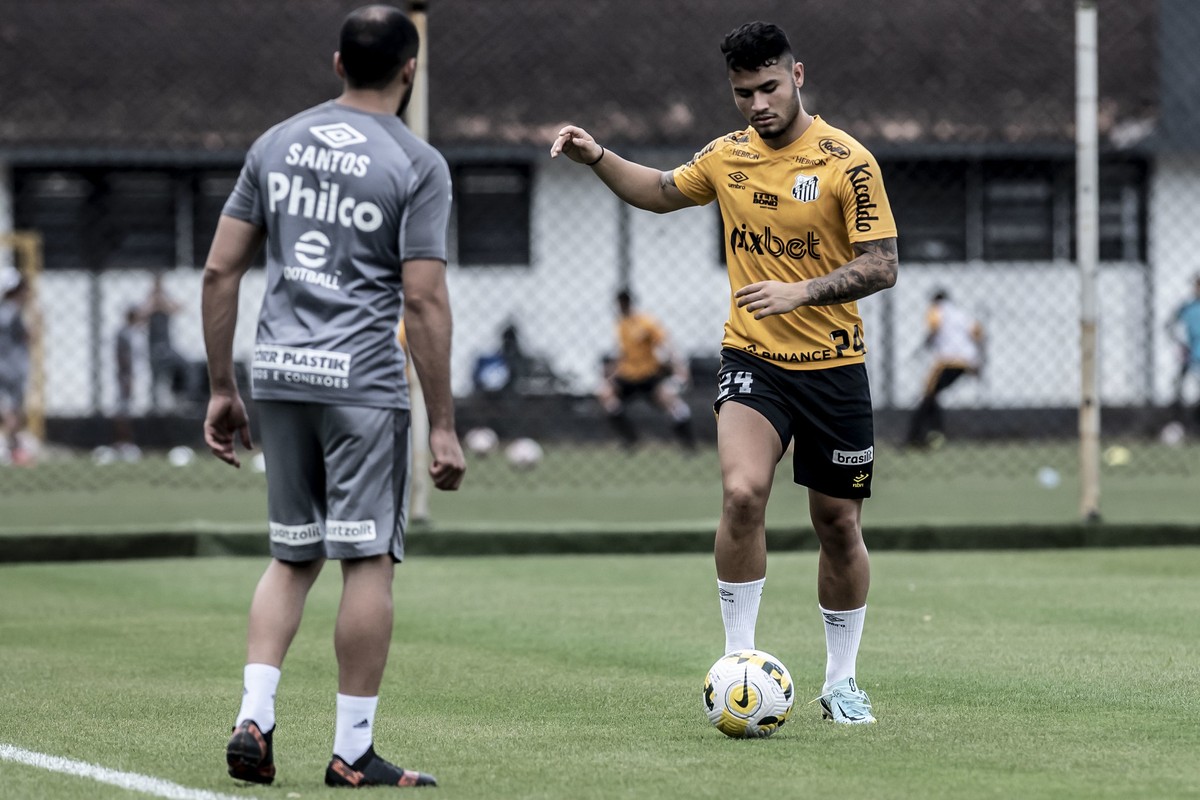 Kevin Malthus supera duas lesões seguidas no joelho e volta a treinar ...