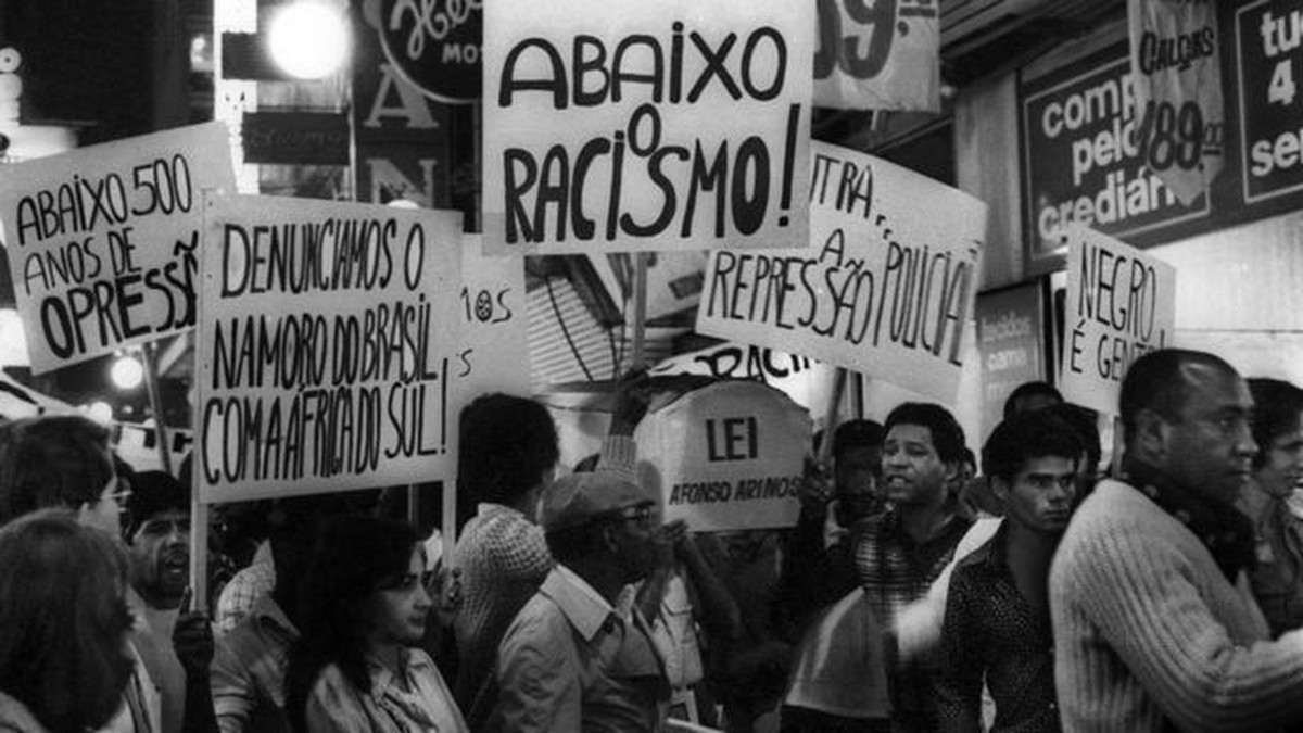 As fotos que mostram como negros combateram o racismo em plena ditadura ...