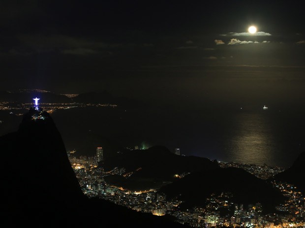 G1 - Lua cheia ilumina céu do Rio - notícias em Rio de Janeiro