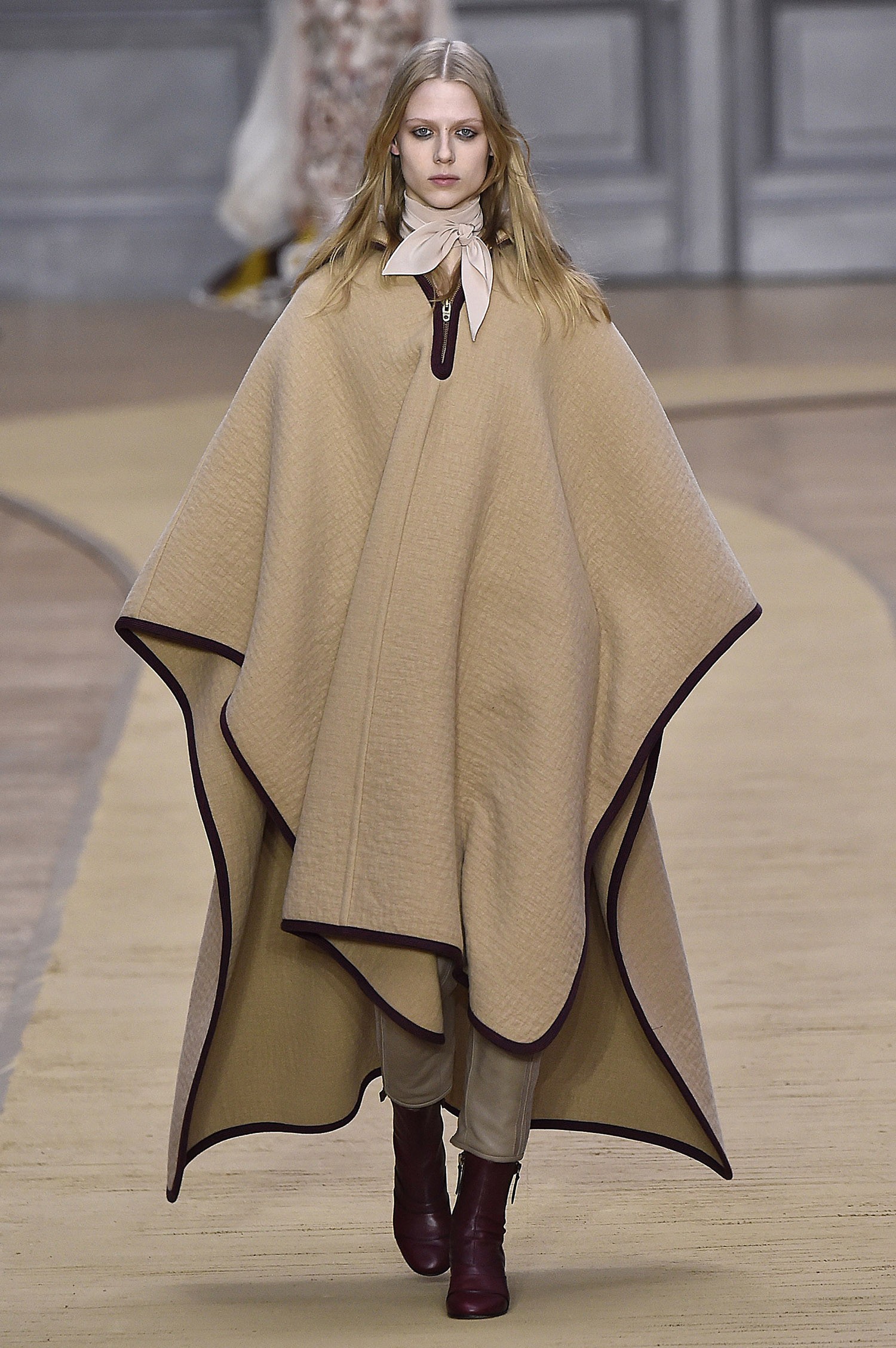 Rainha do boho contemporâneo, Chloé traz inverno 2017 esperto e ...