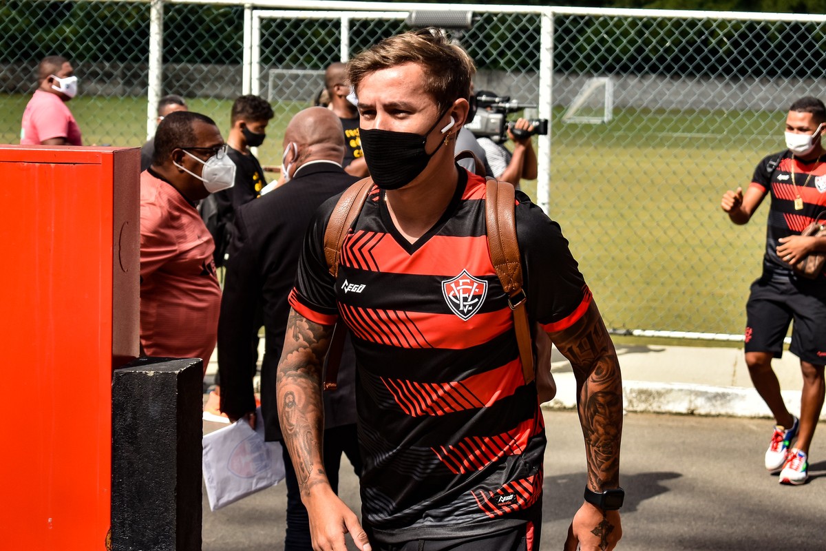 Atacante Wesley Pionteck sofre lesão grau 2 na coxa e desfalca o ...