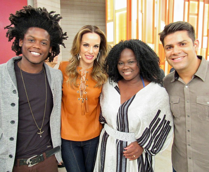 Veja as fotos dos bastidores do 'Encontro' com Giulia Gam, Maicon ...