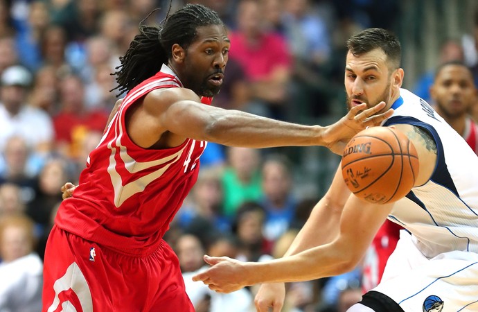 Irregulares, Warriors seguram Pelicans e vencem a primeira na temporada