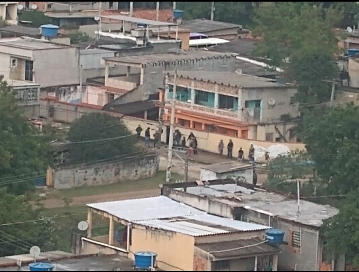 Comunidade em Belford Roxo, na Baixada Fluminense, tem manhã de intenso tiroteio | Rio de ...
