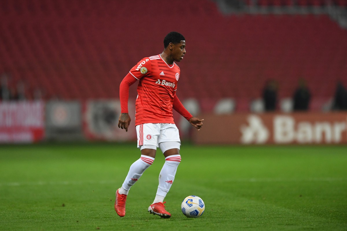 Vinicius Mello tem negociação em andamento com o time de Miguel Ángel ...