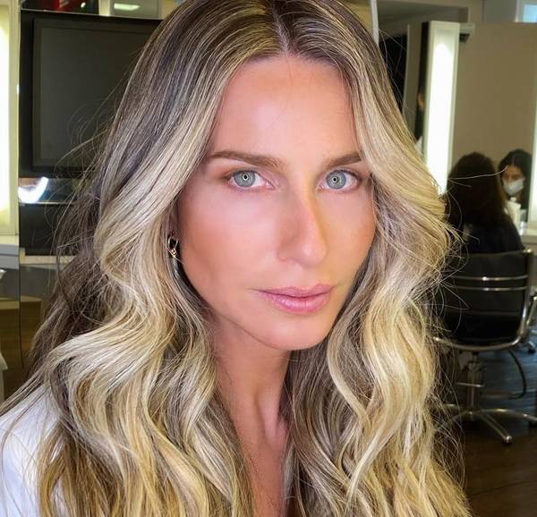 Saiba tudo sobre: Mariana Weickert