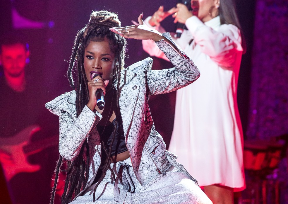IZA se derrete pela mãe e revela inspirações na música: ‘Tem muita ...