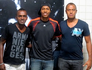 Brinner recebe apoio dos primos depois de sequência pelo Botafogo ...