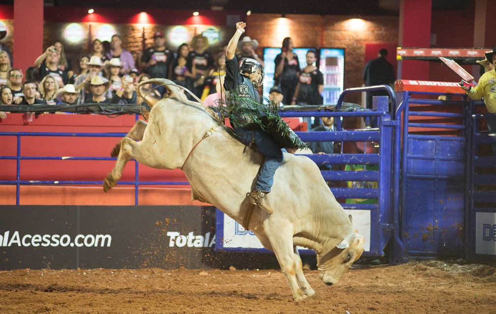 Barretos 2018: Segundo dia de montarias do Rodeio Internacional; FOTOS ...