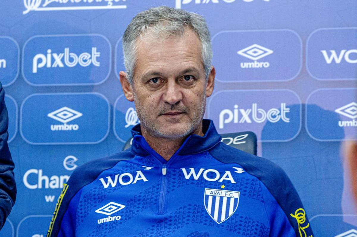 Lisca analisa atuação do Avaí contra o Atlético-GO: "A gente ...