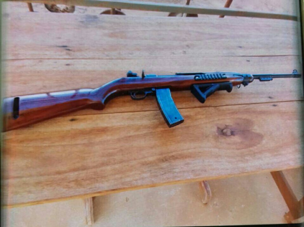 PM faz operação em comunidade de Macaé, RJ, para recuperar fuzil ...