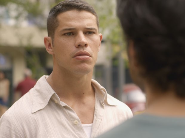 Momento tenso! No meio de confusão entre Pedro e Rafael, Fernando leva ...
