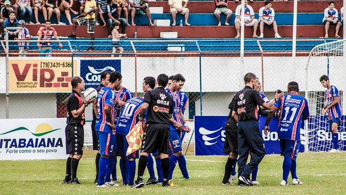 Após confusão com árbitro, diretoria multa Da Silva com 40% do salário ...