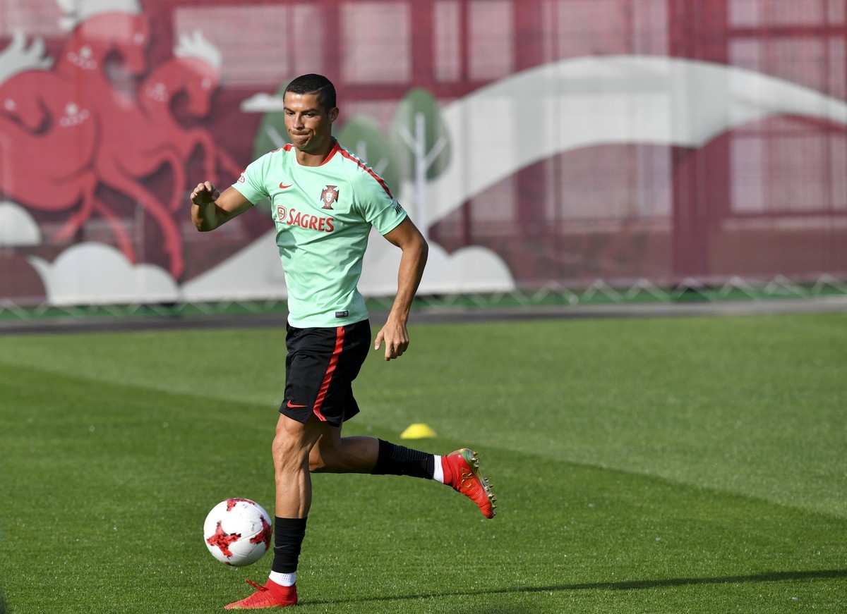 Companheiro de ataque diz que CR7 está "focado, dedicado e motivado ...