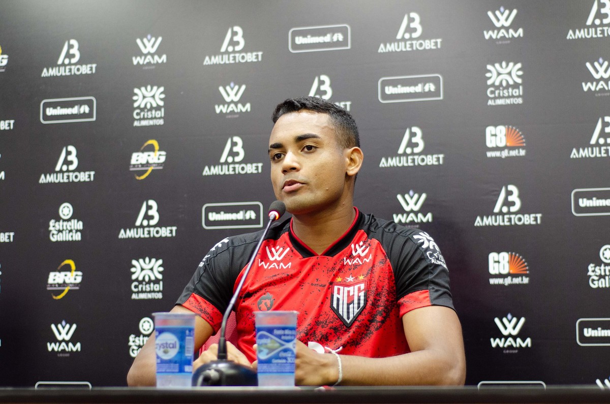 Airton cita ano "histórico" e diz que Atlético-GO paga por ter reagido ...