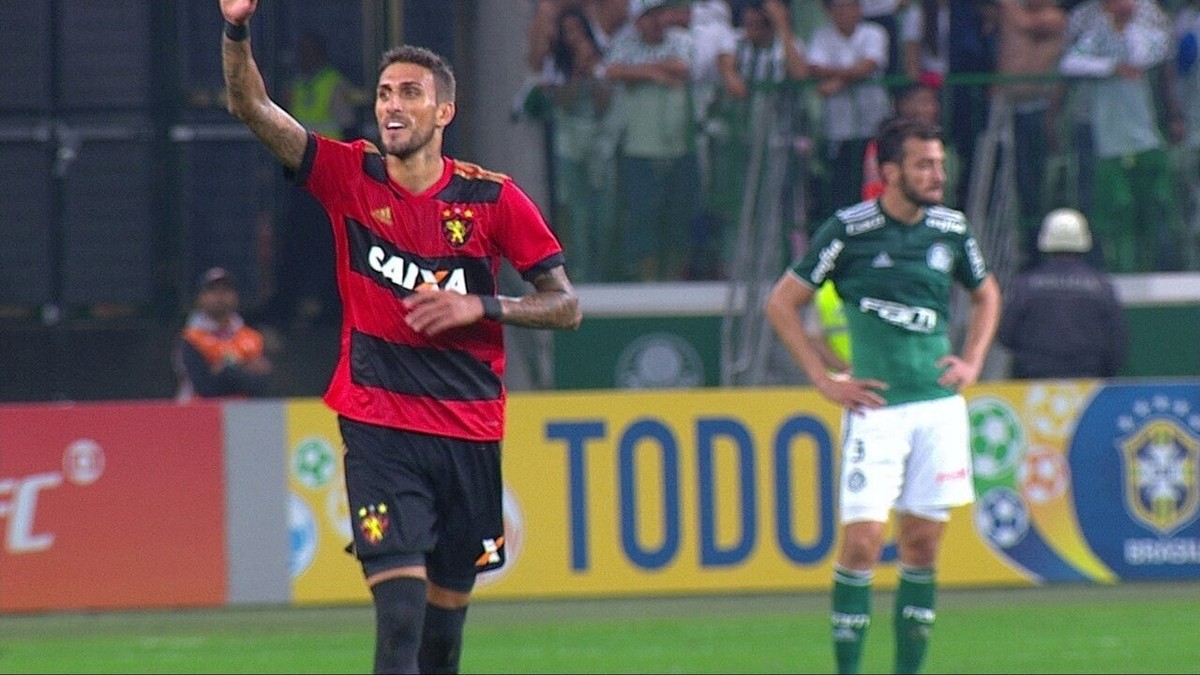 Rafael Marques aprova atuação como centroavante no Sport e vislumbra ...