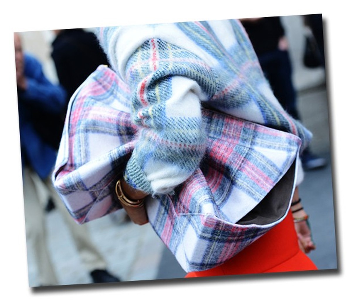 É hit: tartan do inverno 2014 de Stella McCartney ganha as ruas ...