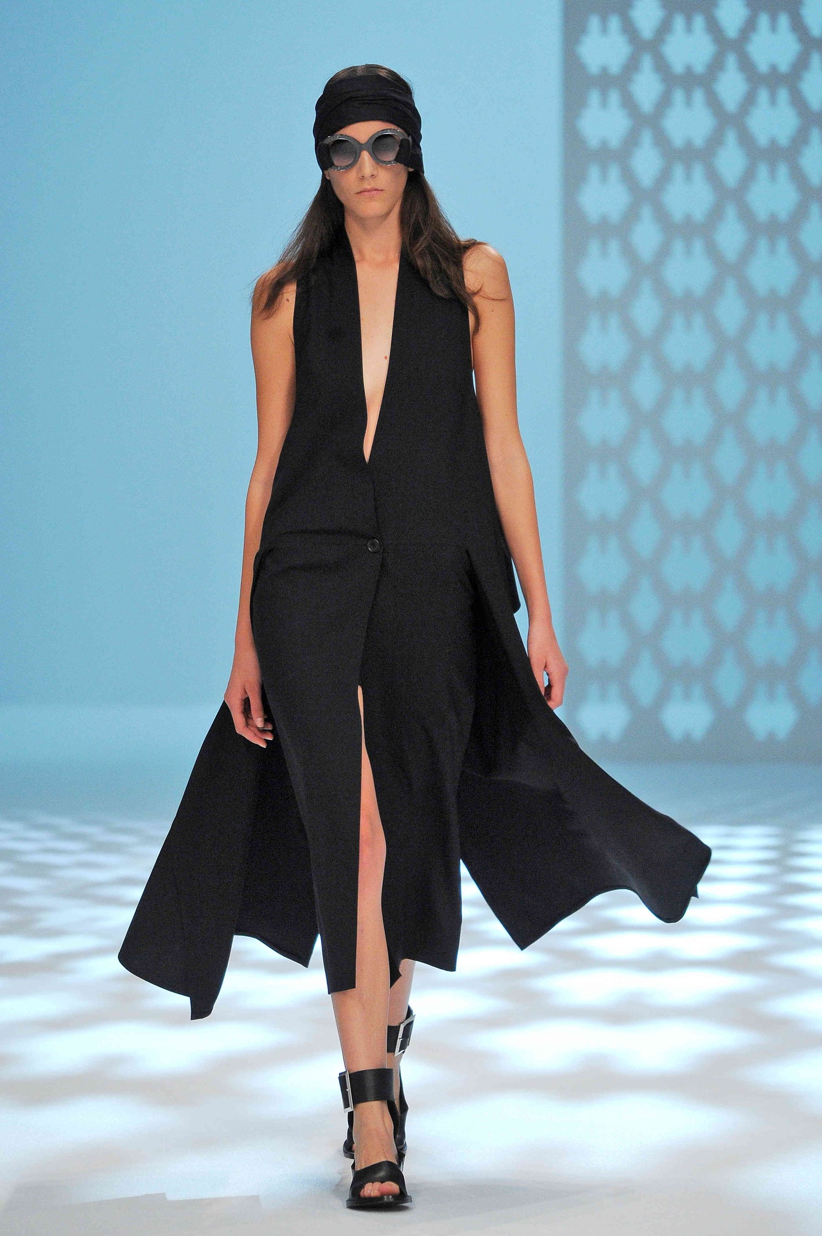 Chalayan | Paris | Verão 2015 | Desfiles | Vogue