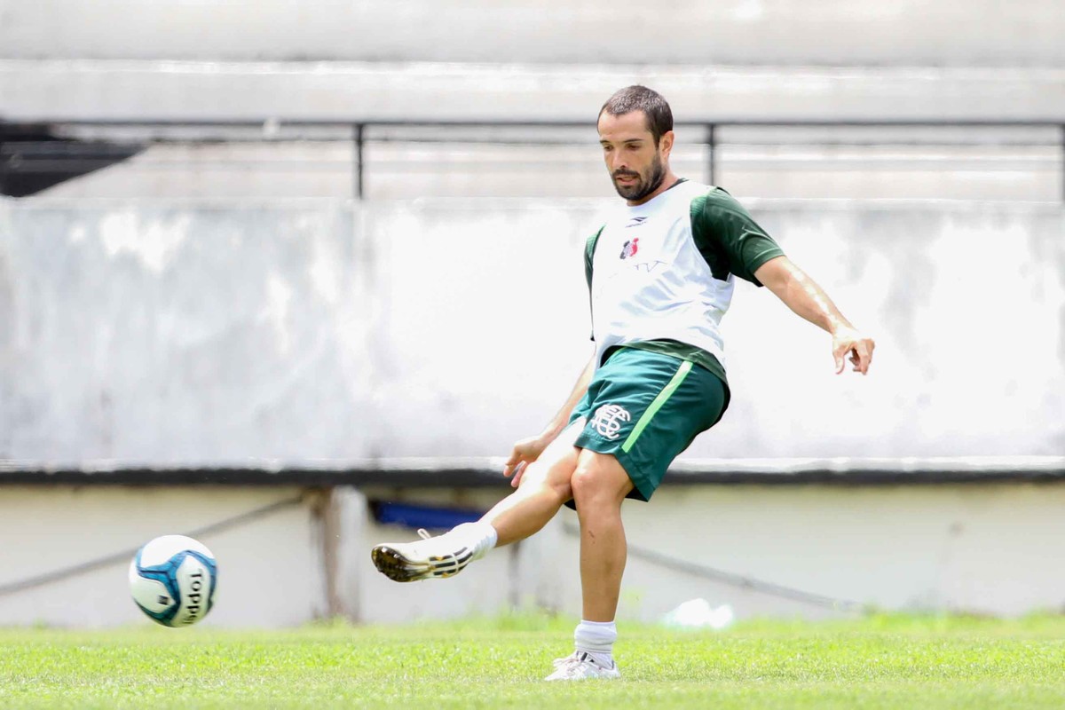David pede para deixar o Santa Cruz e diretoria analisa a situação ...