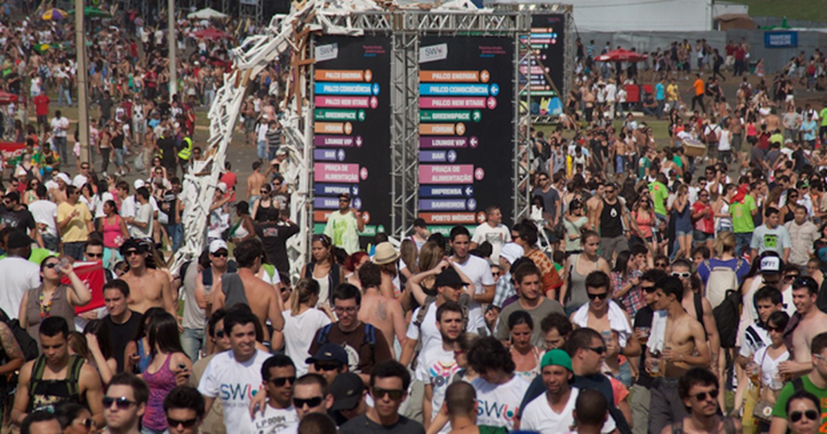 G1 - 1º dia do SWU reúne 64 mil, diz organização - notícias em SWU 2011