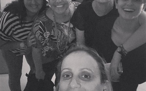 Com Mesmo Corte De Cabelo Carol Duarte E Aline Klein Curtem Noite Com Amigas Quem Quem News