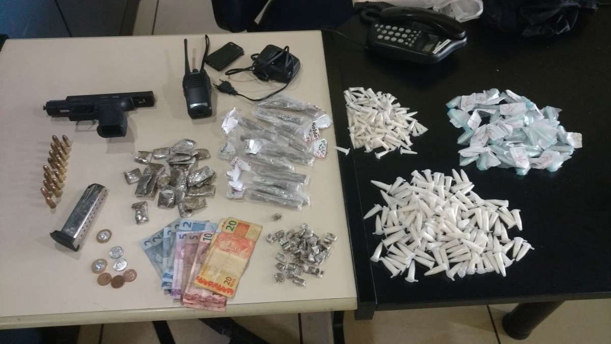 Dupla é presa com drogas em Angra dos Reis, RJ | Sul do Rio e Costa Verde | G1