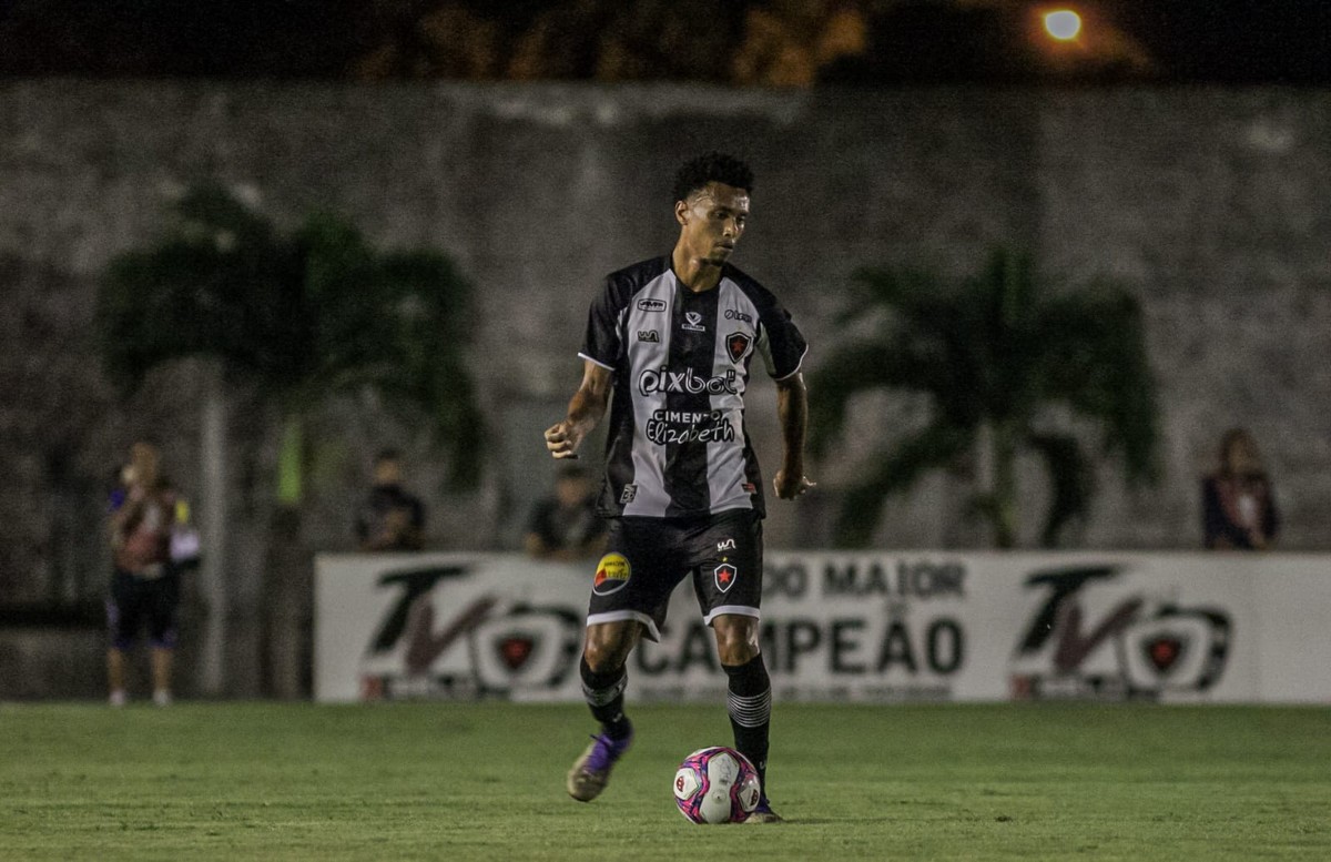 Taubaté contrata lateral-direito Edvan para a disputa do Paulista da ...