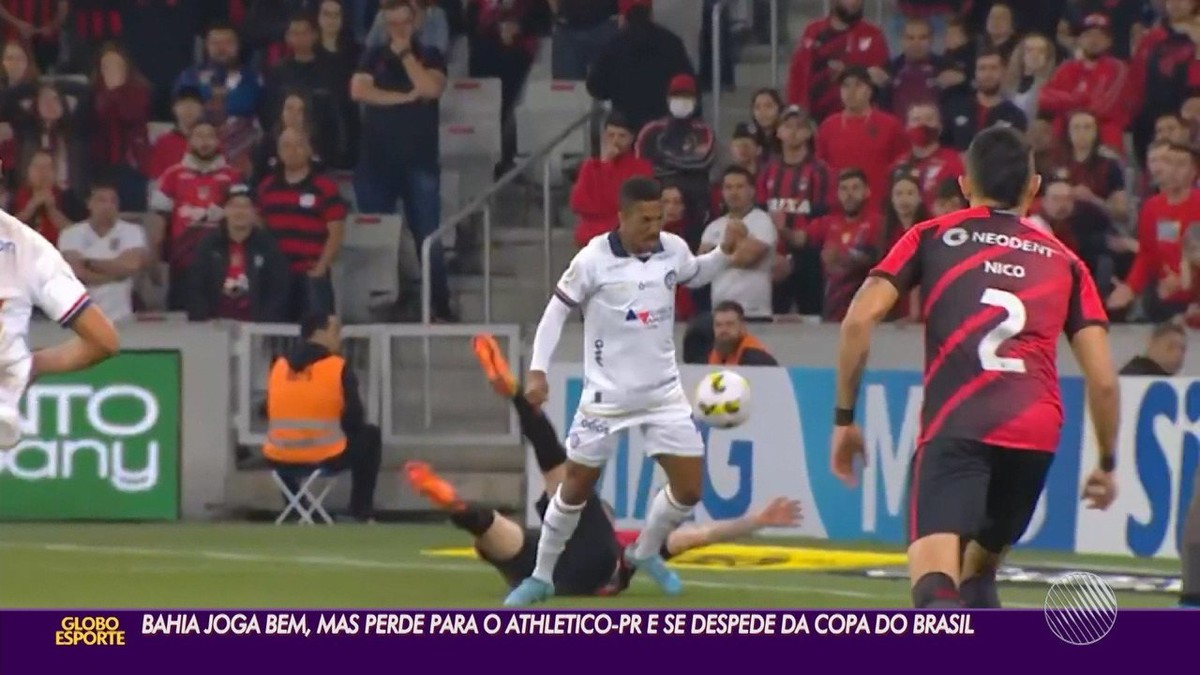Gabriel Xavier celebra estreia como titular pelo Bahia e pede desculpas ...