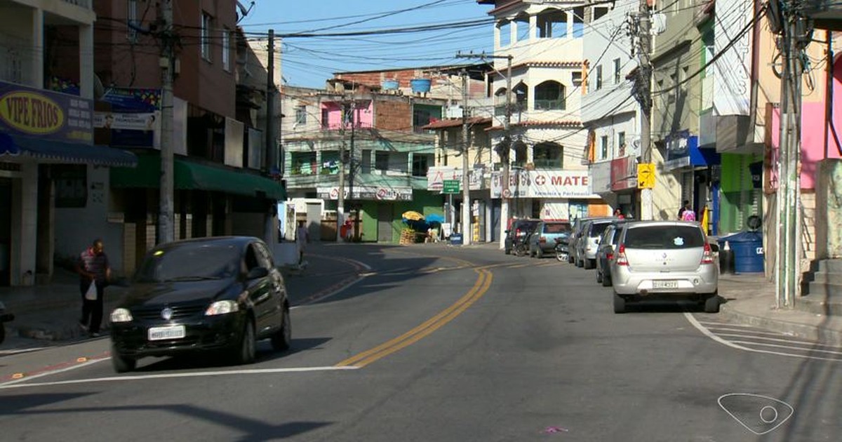 G1 Pm Reage A Assalto Em ônibus E Atira Em Criminoso Em Vitória