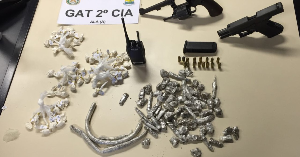 G1 - Dupla é presa com armas e drogas em Angra dos Reis, RJ - notícias em Sul do Rio e Costa Verde